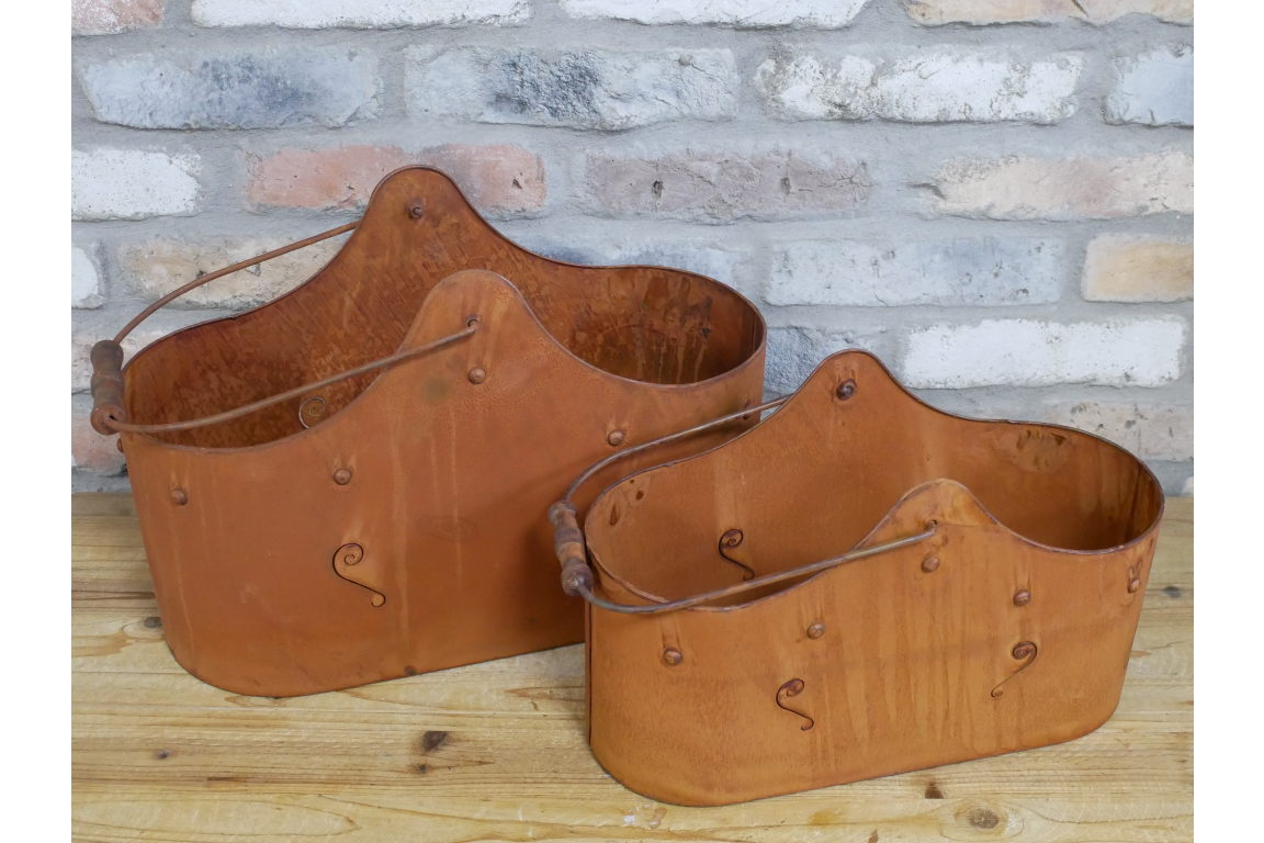 Set Of 2 Rusty Planters