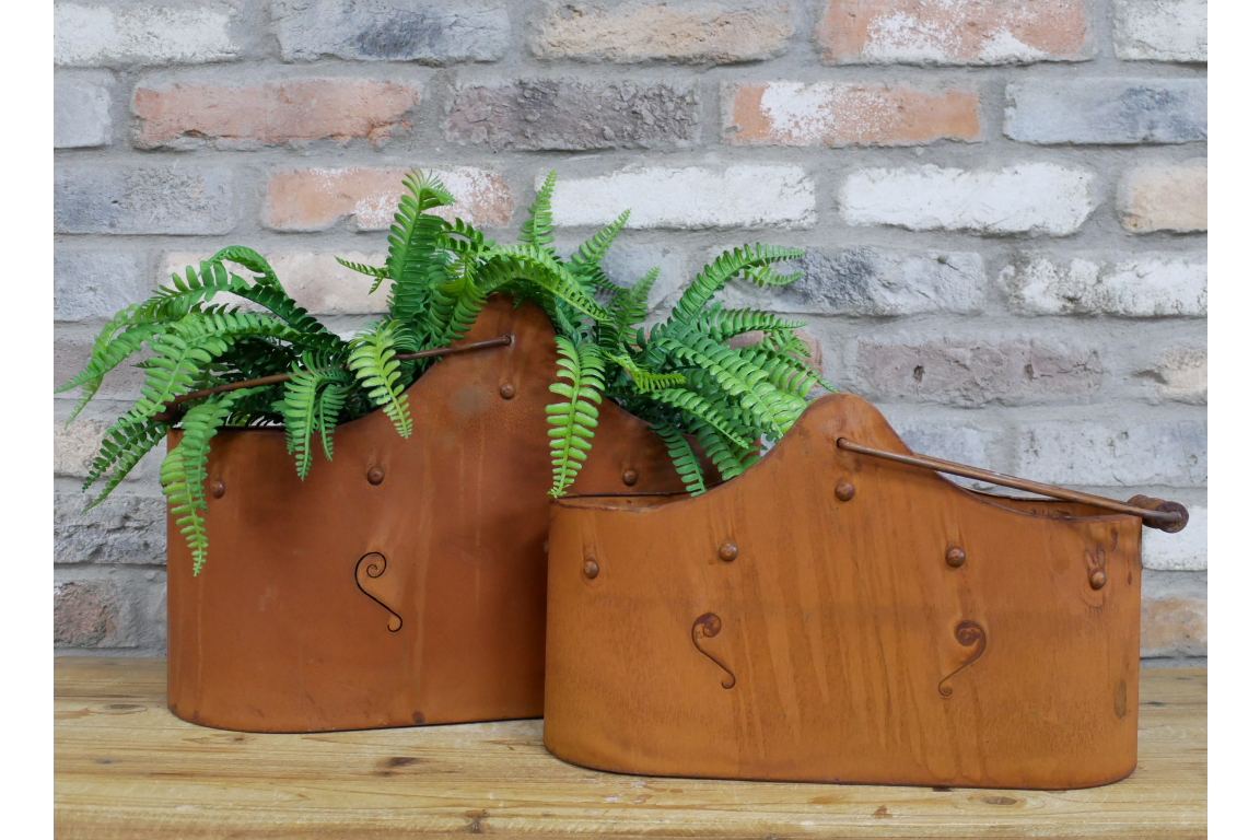 Set Of 2 Rusty Planters