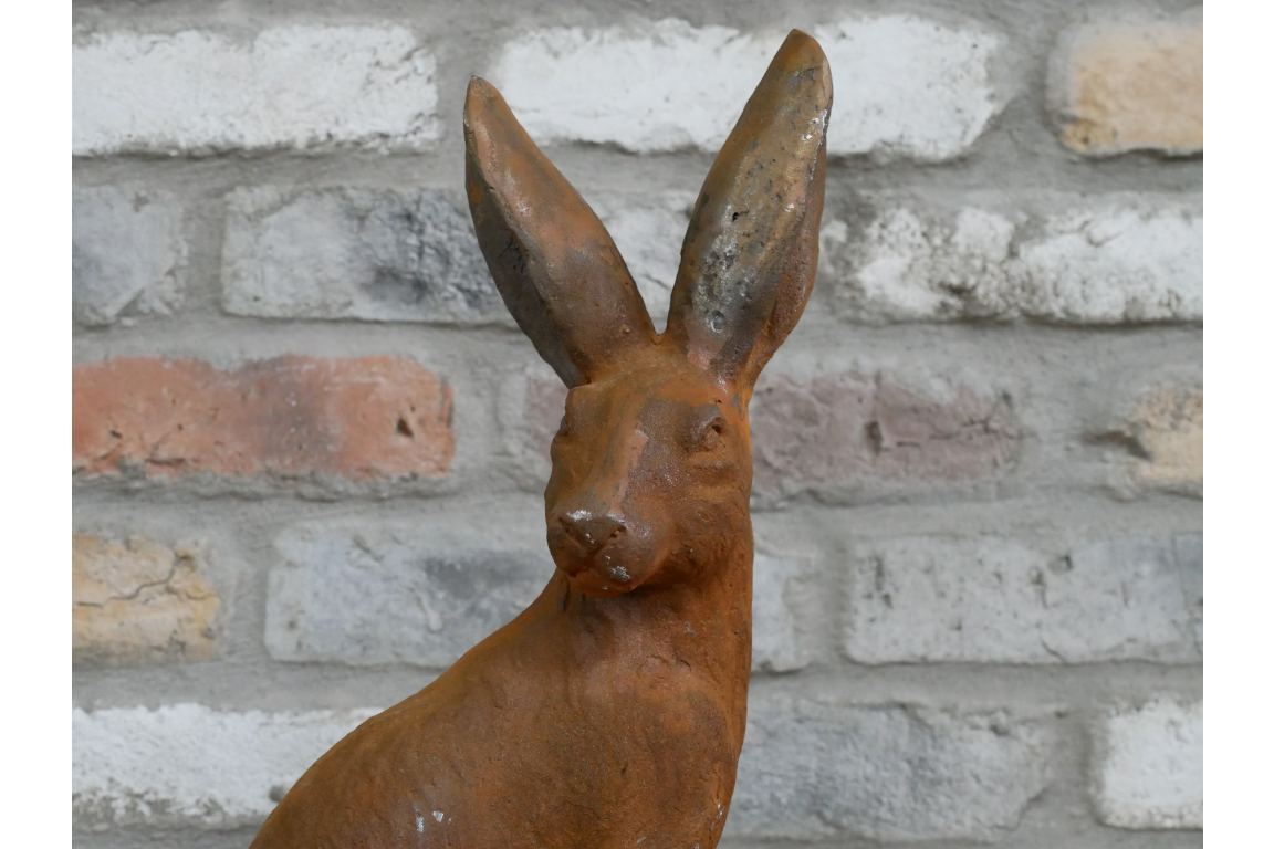 Cast Iron Rusty Rabbit