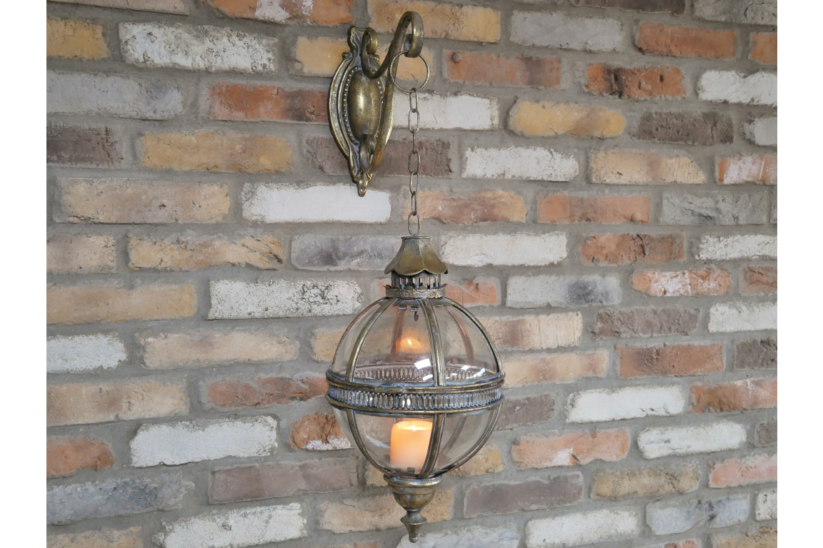 Lantern & Bracket