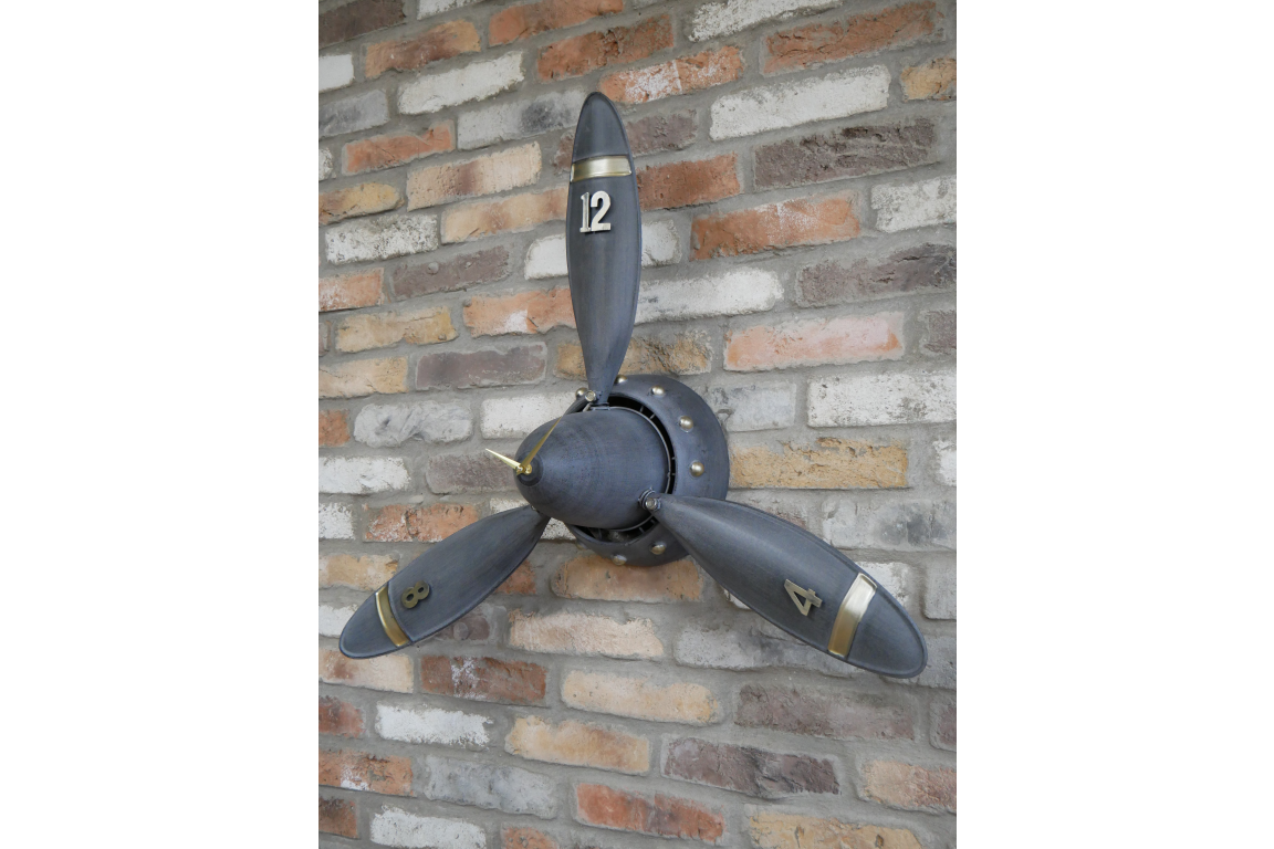 Propeller Clock