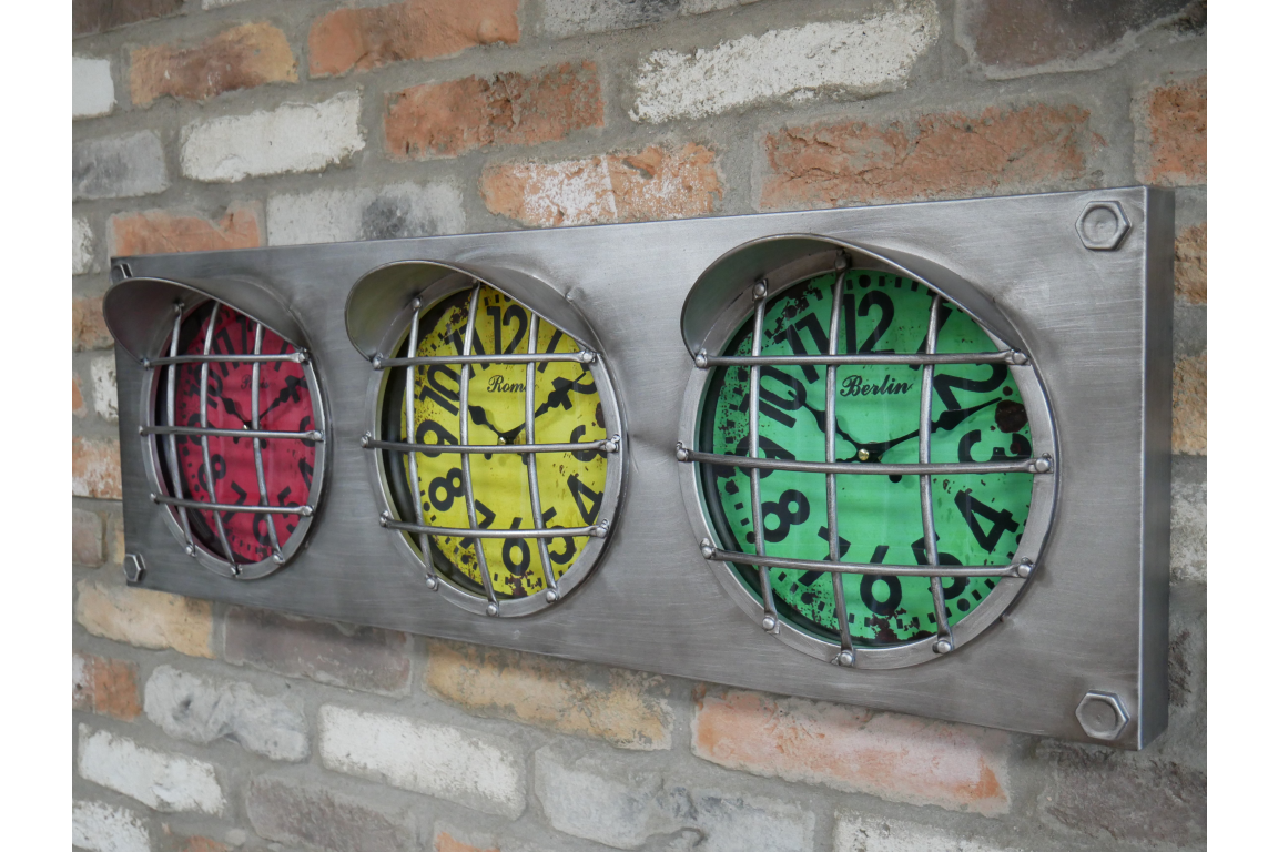 Traffic Light Clock