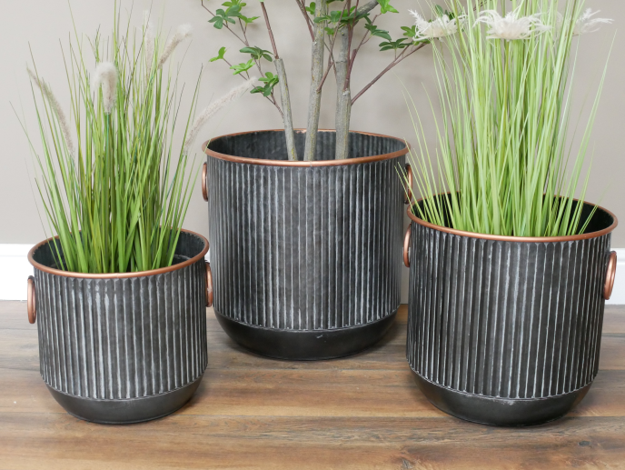 Set Of Three Planters